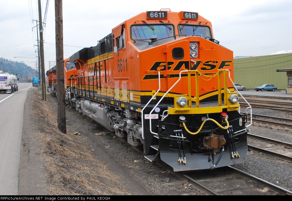 BNSF 6611/6613/6612 along Hwy 30 west mn the siding.
